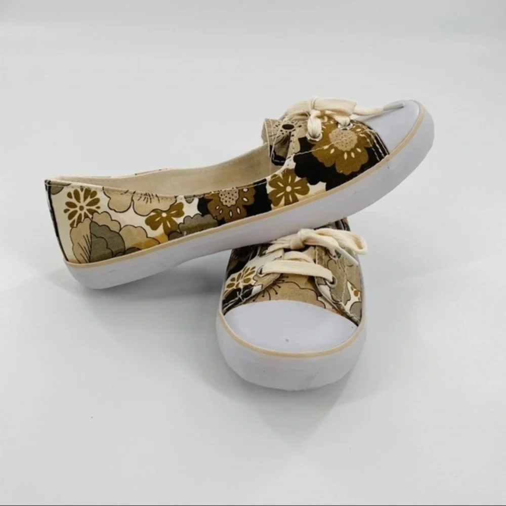 Private Label | Shoes | Canvas Floral Print Tie Up Sneakers | Poshmark